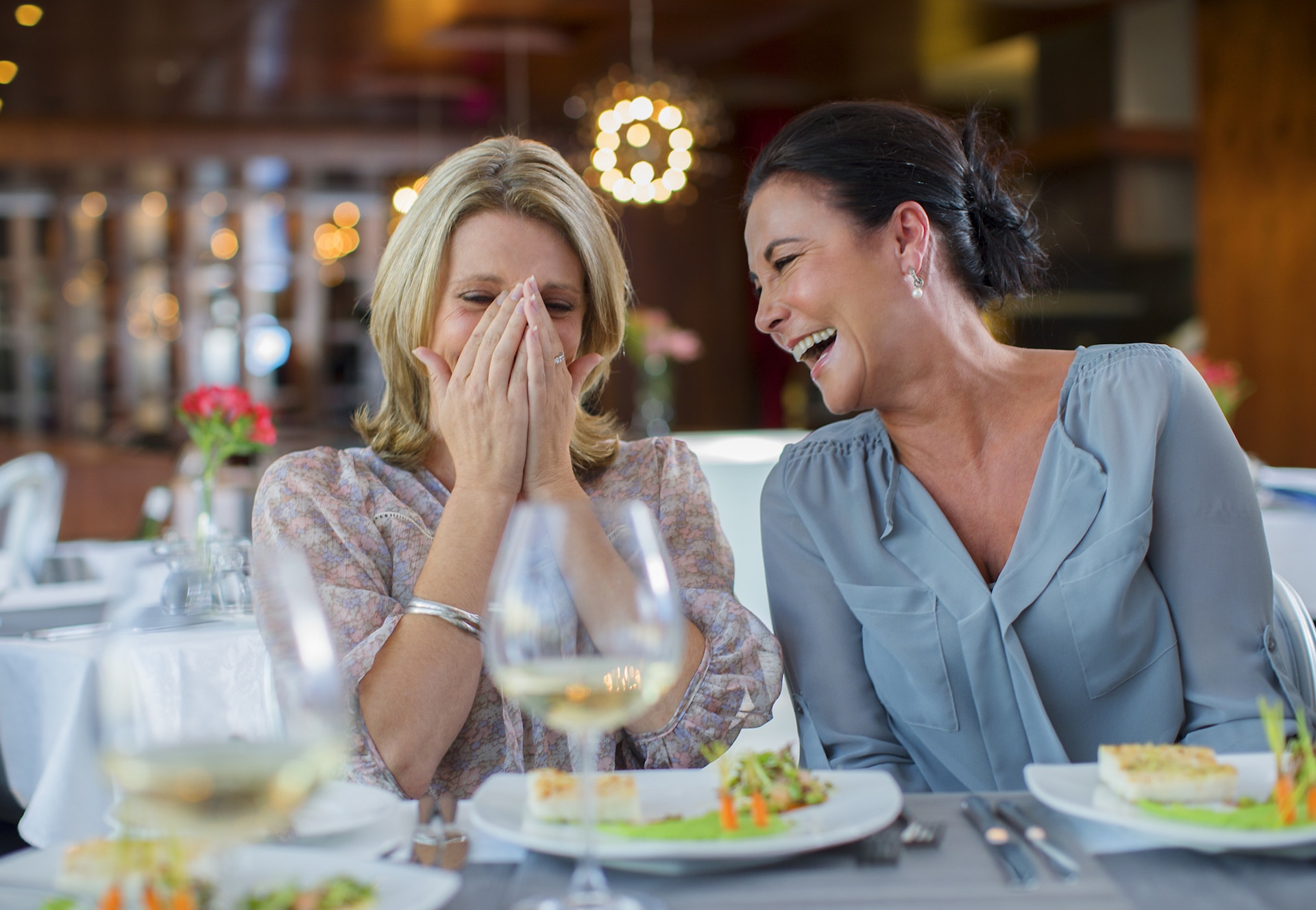 7 Steps to Becoming a Happy Person Others Wants to Be Around